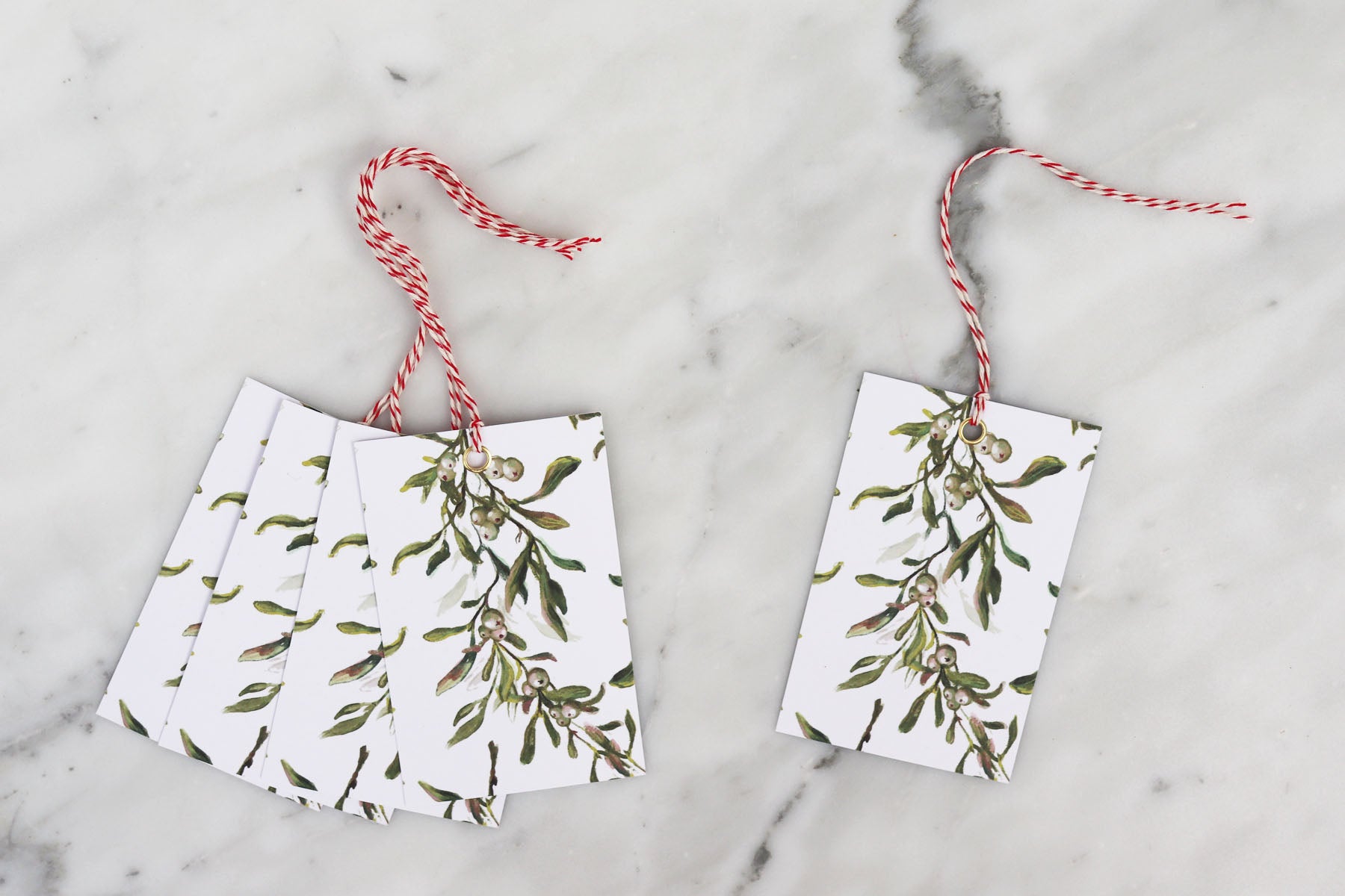 MISTLETOE CHRISTMAS GIFT TAGS
